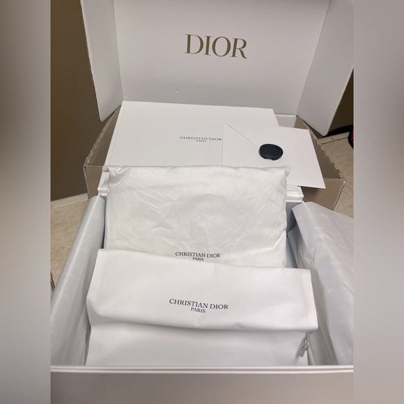 Dior | Accessories | Low Start Dior White Gift Box W Dior Dustbag Dior ...